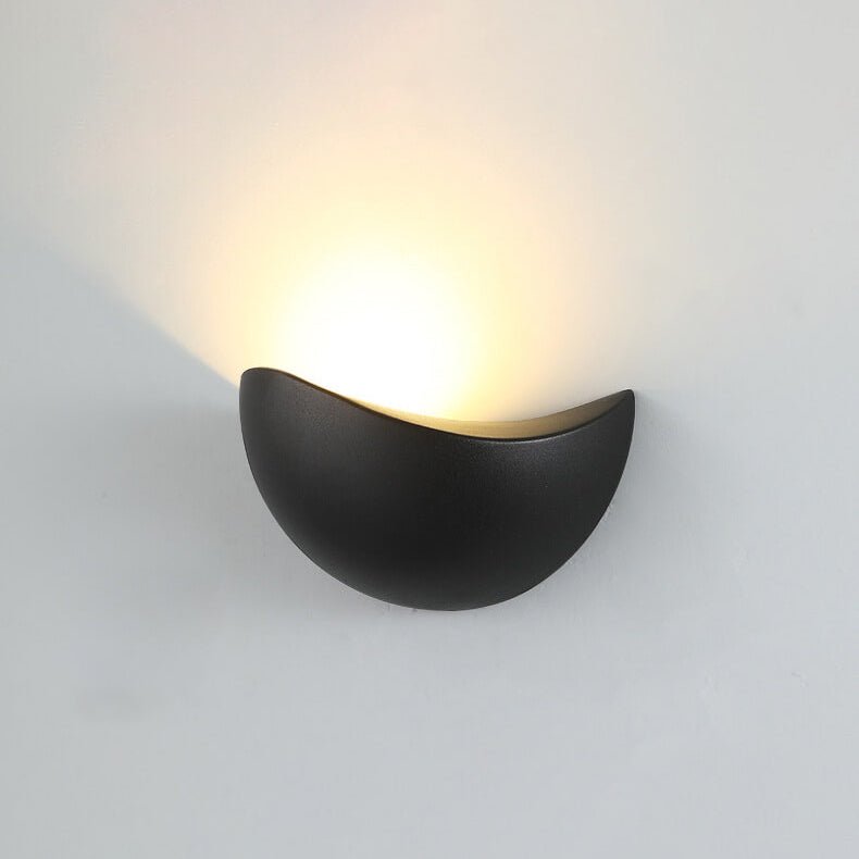 Lumora Minimalist Half Round LED Wall Light - Modern Interior Accent S ...